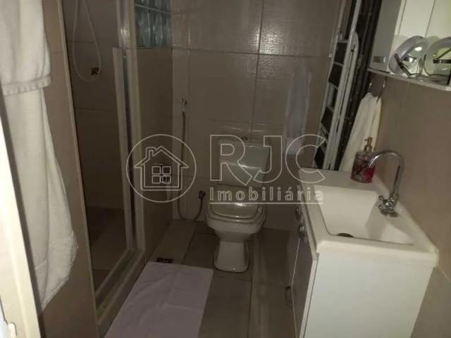 Apartamento para venda tem 36 metros quadrados com 1 quarto em Tijuca Rio de Janeiro RJ