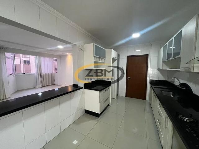 Apartamento à venda, 03 Quartos 01 suíte, Armários planejados, 02 Vagas de garagem, 122 m² útil