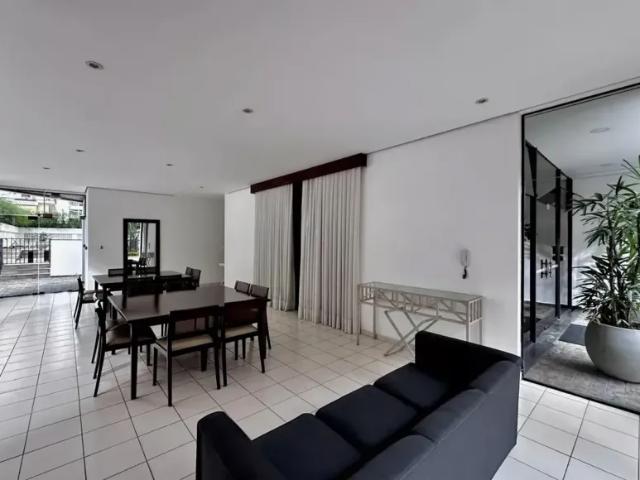 Apartamento impecável, 227 m², totalmente reformado — pronto para morar no coração Brooklin
