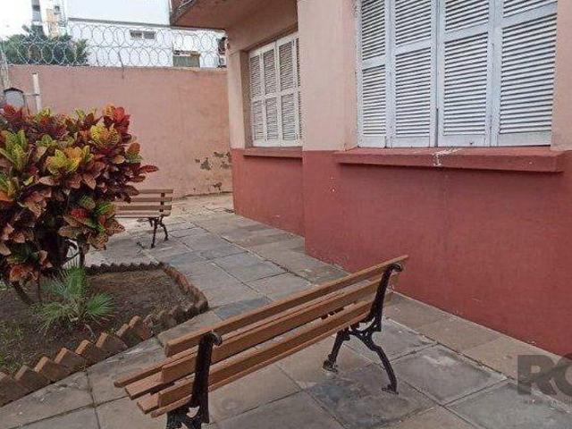 Apartamento para Venda 68.9m², 2 dormitórios, Menino Deus
