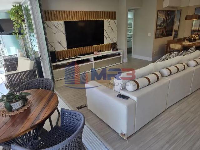 Apartamento para venda/aluguel com 3 quartos em Freguesia Jacarepaguá com 130m²