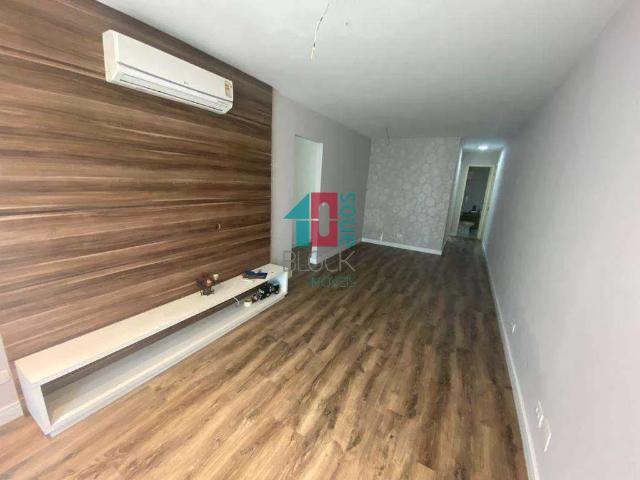 Apartamento para venda/aluguel com 3 quartos em Recreio dos Bandeirantes com 92m²