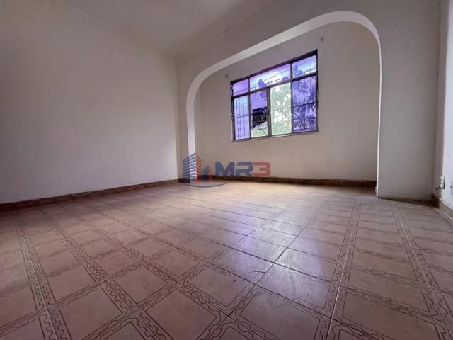Apartamento para venda/aluguel com 3 quartos em Tanque com 80m²
