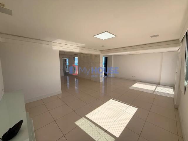 Apartamento para Venda/Aluguel com 3 quartos, 152 m² por R$ 900.000