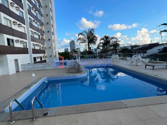 Apartamento para Venda/Aluguel com 3 quartos, 107 m² por R$ 560.000