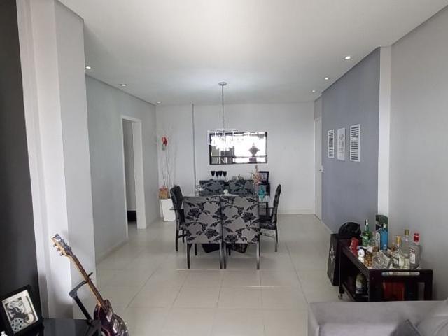Apartamento para Venda/Aluguel com 3 quartos, 114 m² por R$ 1.200.000