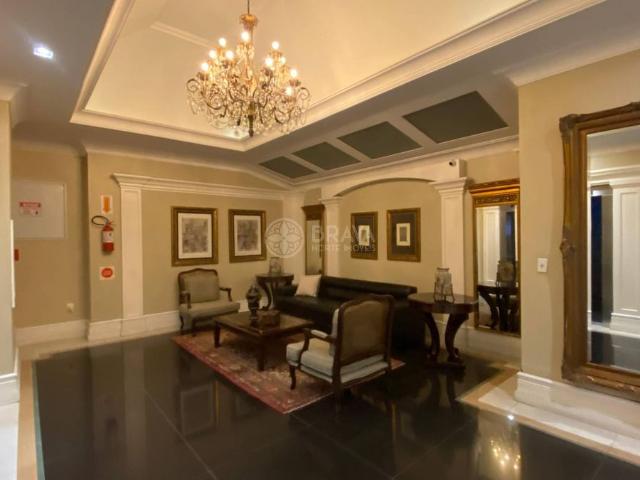 Apartamento para Venda/Aluguel com 3 quartos, 120 m² por R$ 2.600.000