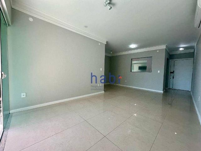 Apartamento para Venda/Aluguel com 3 quartos, 122 m² por R$ 900.000