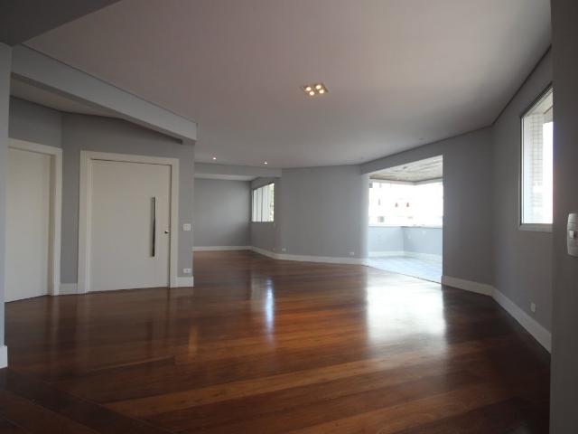 Apartamento para Venda/Aluguel com 3 quartos, 244 m² por R$ 4.450.000