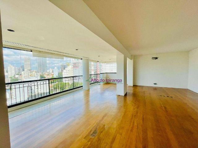 Apartamento para Venda/Aluguel com 3 quartos, 215 m² por R$ 3.900.000