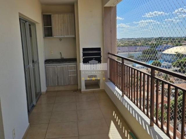 Apartamento para Venda/Aluguel com 3 quartos, 96 m² por R$ 600.000