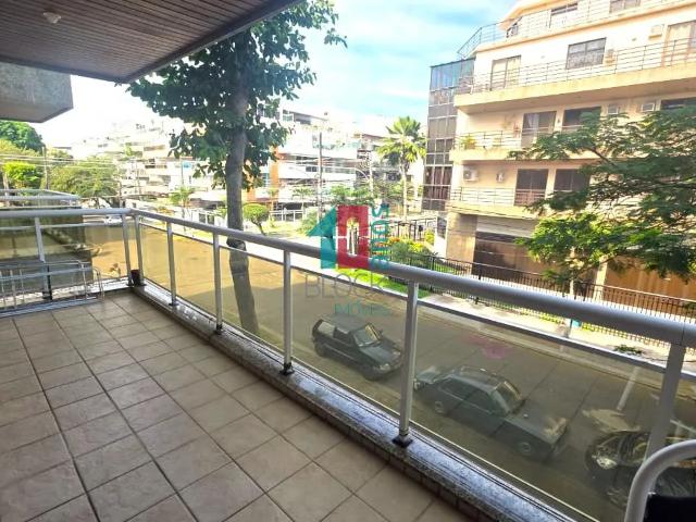 Apartamento para venda/aluguel com 2 quartos em Recreio dos Bandeirantes com 87m²