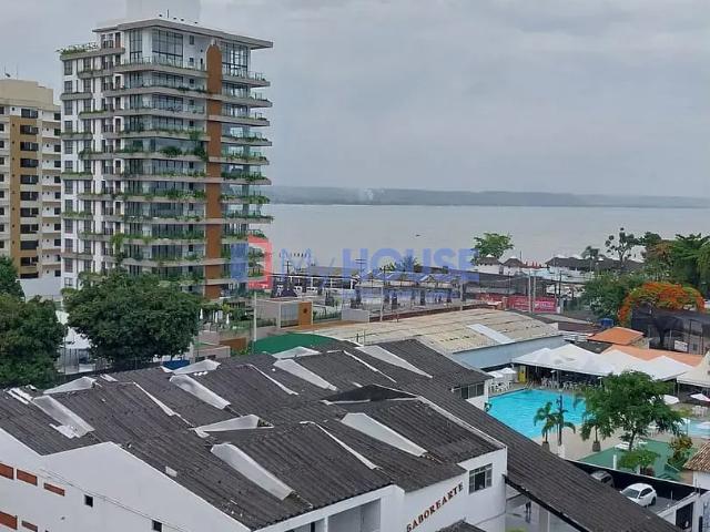 Apartamento para Venda/Aluguel com 2 quartos, 120 m² por R$ 750.000