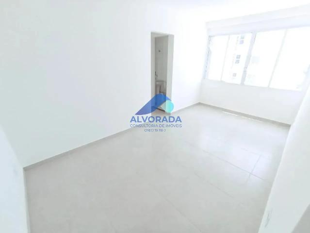 Apartamento para Venda/Aluguel com 2 quartos, 48 m² por R$ 300.000