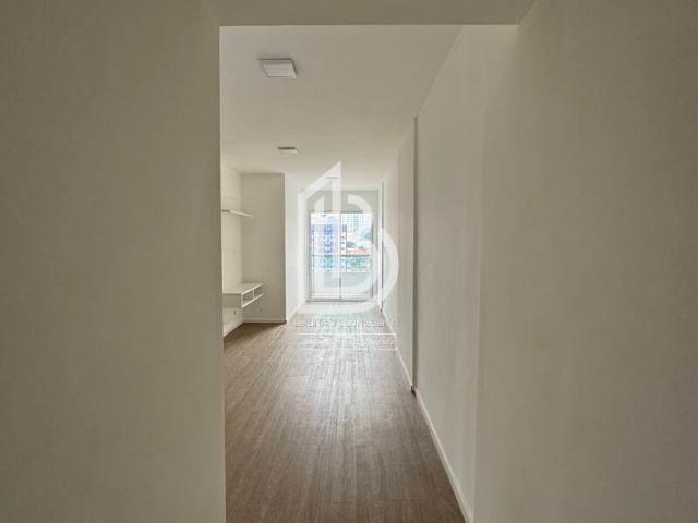 Apartamento para Venda/Aluguel com 2 quartos, 56 m² por R$ 460.000