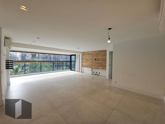Apartamento para Venda/Aluguel com 4 quartos, 143 m² por R$ 2.900.000