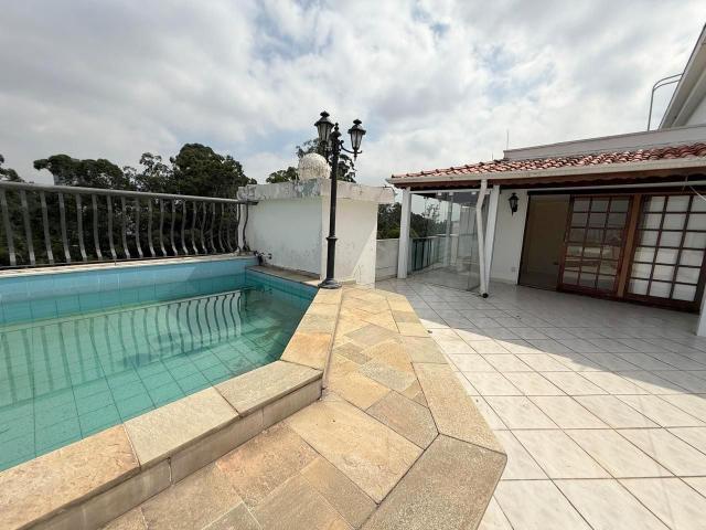 Apartamento para Venda/Aluguel com 4 quartos, 220 m² por R$ 1.800.000