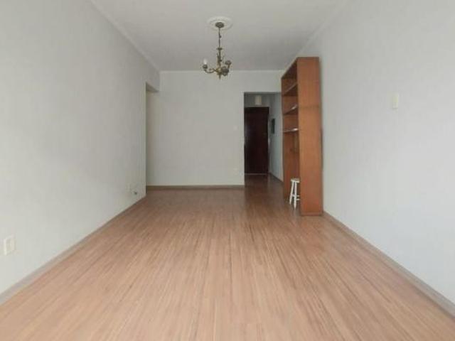 Apartamento para vender na Vila Mariana, 2 dormitórios, á 200 metros do Metrô Ana Rosa