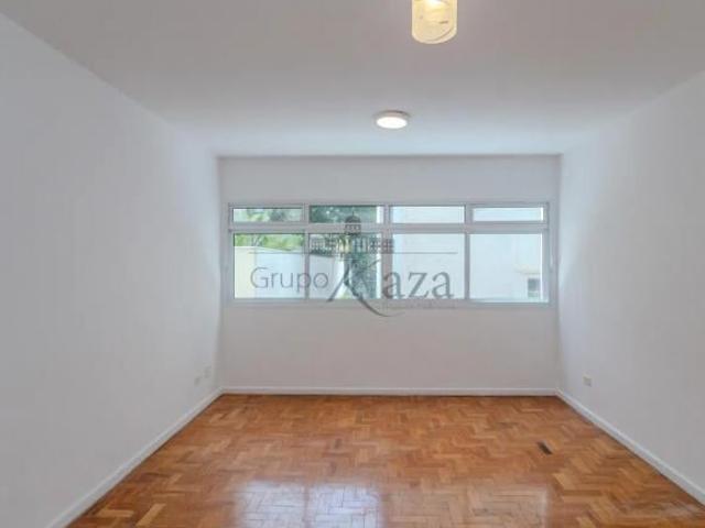 Apartamento Paraíso 3 Dormitórios 100m²