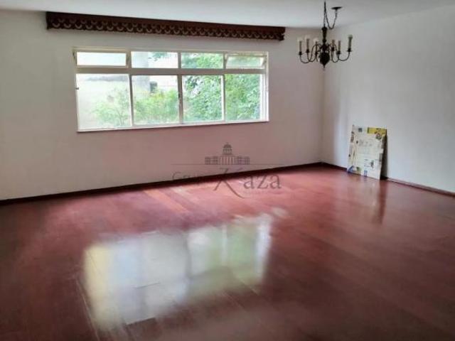 Apartamento Paraiso 3 Dormitórios 140m²