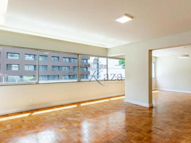 Apartamento Paraíso 4 Dormitórios 168m²