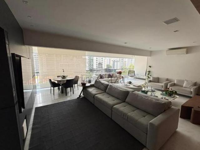 Apartamento Paraíso 4 Suítes 223m²