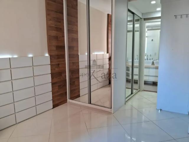 Apartamento Pátio Condomínio Clube 3 Dormitórios 125m²