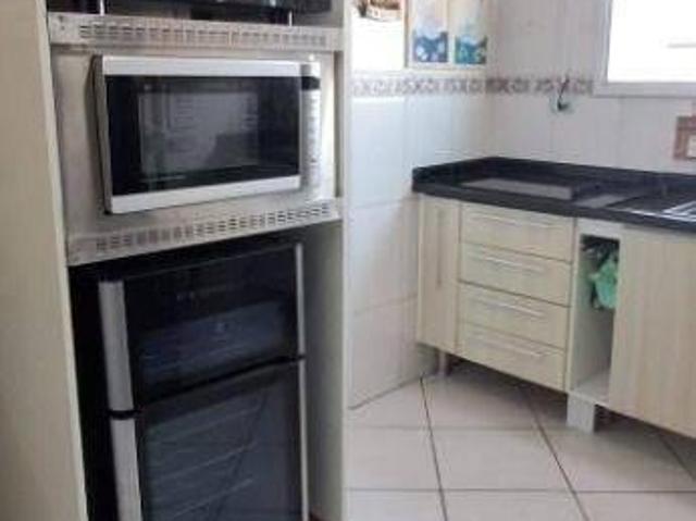 Apartamento pé na areia, 2 dormitórios, prédio com lazer completo R$ 743.000,00
