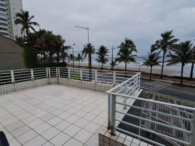 Apartamento pé na areia com sacada e 2 vagas – Mongaguá/SP |