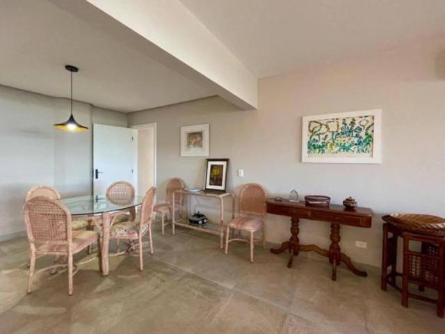 Apartamento pé na grama com 170m², no Módulo 3 da Riviera