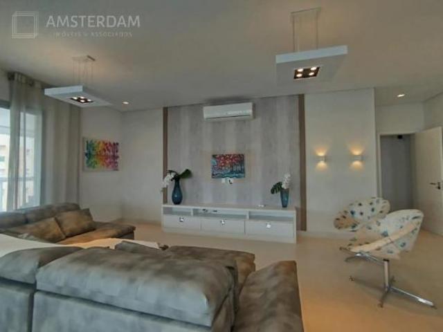 Apartamento Pé na Grama M7 na Riviera, 5 suítes, 3 vagas, 226 m² com vista para o Mar