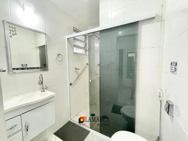 Apartamento perto da praia Enseada Guarujá