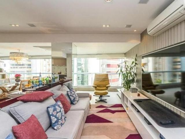 Apartamento Perdizes 3 suítes e 4 vagas de garagem