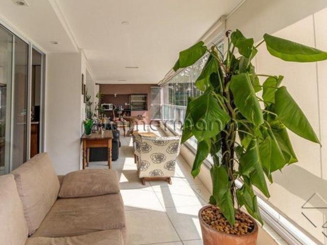 APARTAMENTO PERDIZES COM 3 SUÍTES