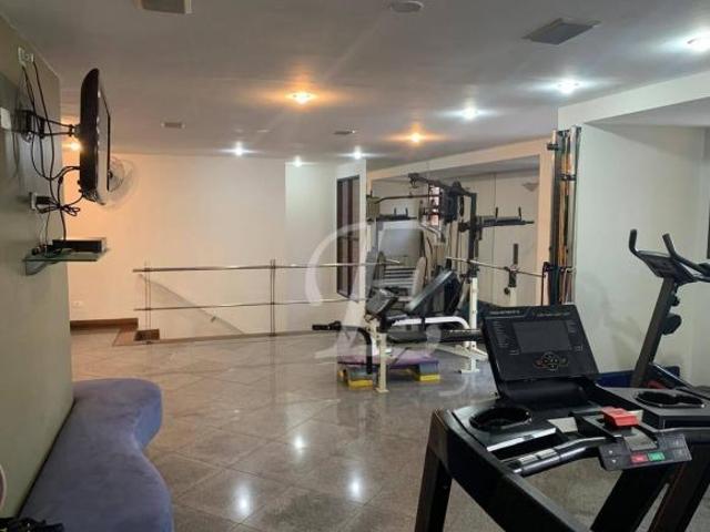 Apartamento perdizes reformado 4 varandas 4 quartos 2 suítes 4 vagas 210m2 andar alto lazer total 4