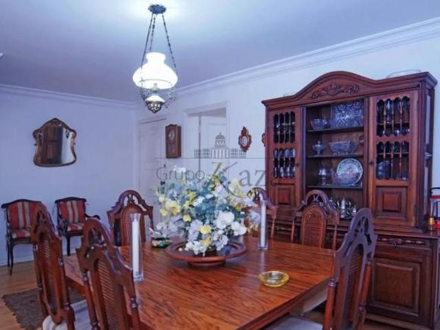 Apartamento Pinheiros 3 Dormitórios 128m²
