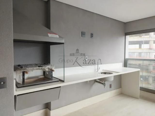 Apartamento Pinheiros 3 Suítes 160m²