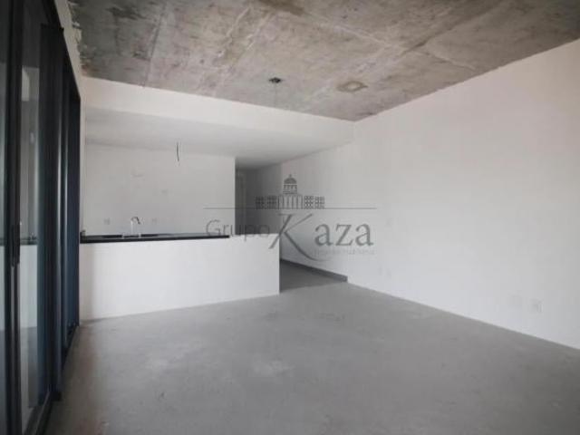 Apartamento Pinheiros 3 Suítes 178m²