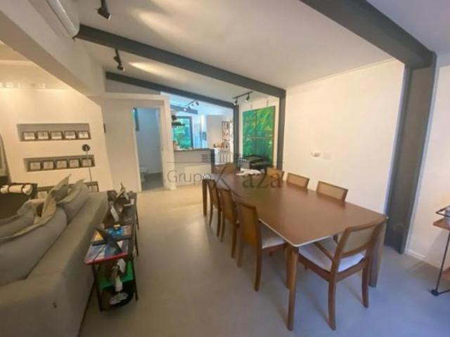 Apartamento Pinheiros 2 Suítes 129m²