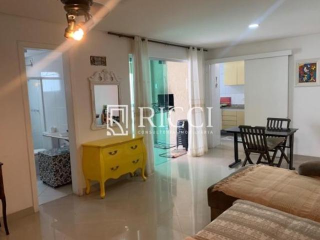 Apartamento pitangueiras, apartamento 1 quadra da praia