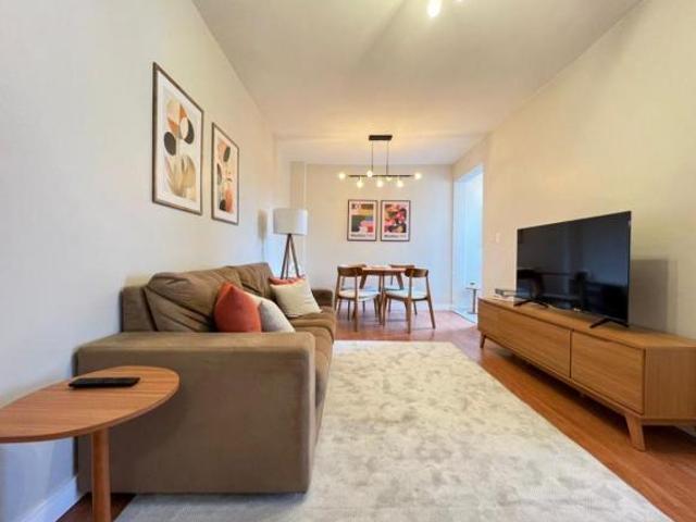 Apartamento porteira fechada no Terraço de Miraflores – Água Verde | 2 quartos | 1 vaga | 54 m²