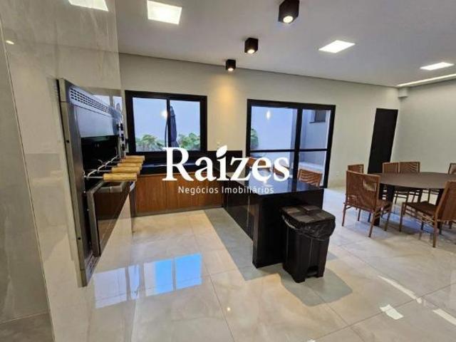 Apartamento Porteira Fechada à venda em Uberlândia com 3 quartos sendo 1 suíte, varanda gourmet e 2