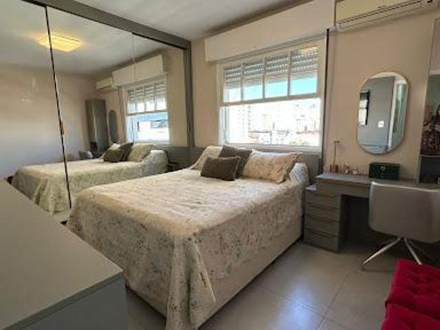 Apartamento PORTEIRA FECHADA com 2 dormitórios à venda, 83 m² por R$ 798.000 Gonzaga Santos/SP