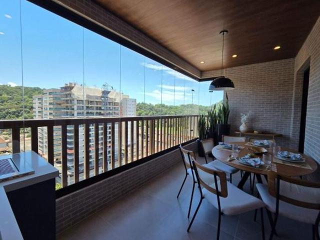 Apartamento PORTEIRA FECHADA com 2 suítes à venda, 74 m² por R$ 969.000 Canto do Forte Praia Gra