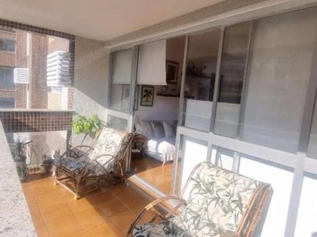 Apartamento porteira fechada com vista para o mar e lazer completo em Pitangueiras – Guarujá