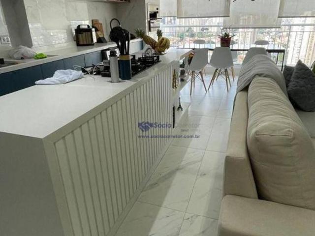 Apartamento PORTEIRA FECHADA de 72m² 2 dormitórios, Suíte, 2 VAGAS, Depósito, Varanda e Ar Condicion