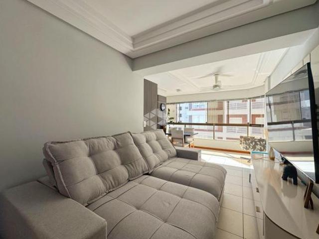 Apartamento por 2 dormitórios, sacada de frente na Zona Nova em Capão da Canoa