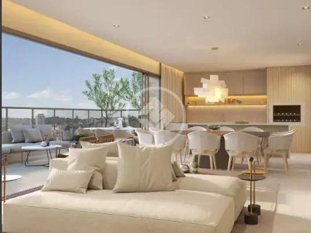 Apartamento Plaenge 3 quartos no Água Verde