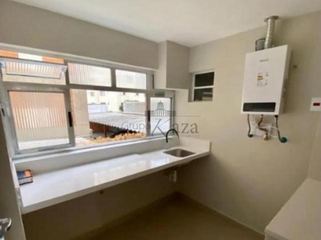 Apartamento Planalto Paulista 3 Dormitórios 100m²