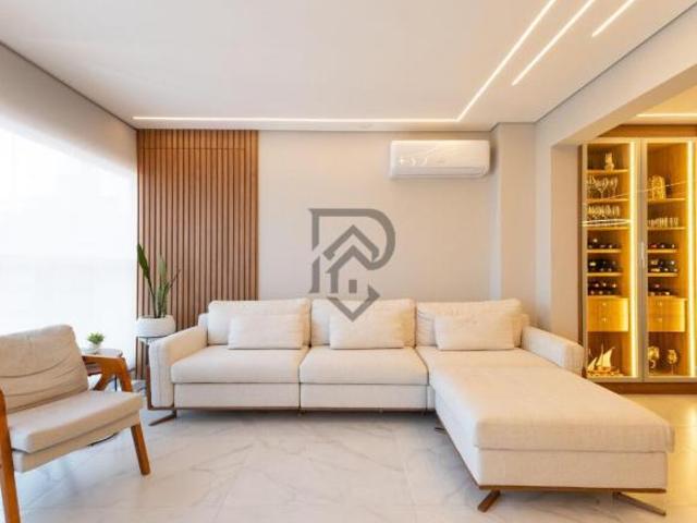 Apartamento proximo metrô andar alto